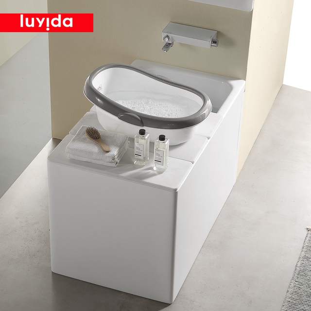Luida small apartment 60cm deep soaking bathtub with footrest Japanese ...