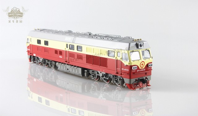 MTC 1/87 China Railway Dongfeng DF4D internal combustion locomotive ...
