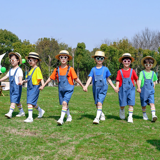 Kindergarten graduation photos, clothing, class clothes, elementary ...