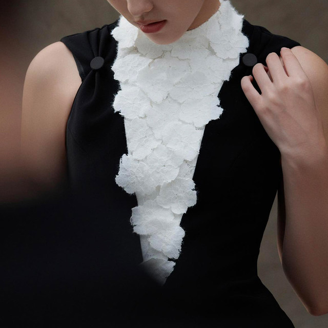 New Hepburn-style French evening dress, black and white contrasting ...