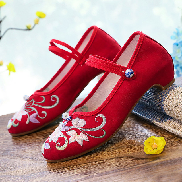 With cheongsam and Hanfu shoes, Chinese ethnic style retro spring and ...