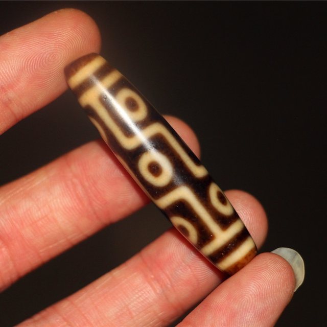 Chalcedony Dzi beads with pulp, yellow weathered Tibetan natural agate ...