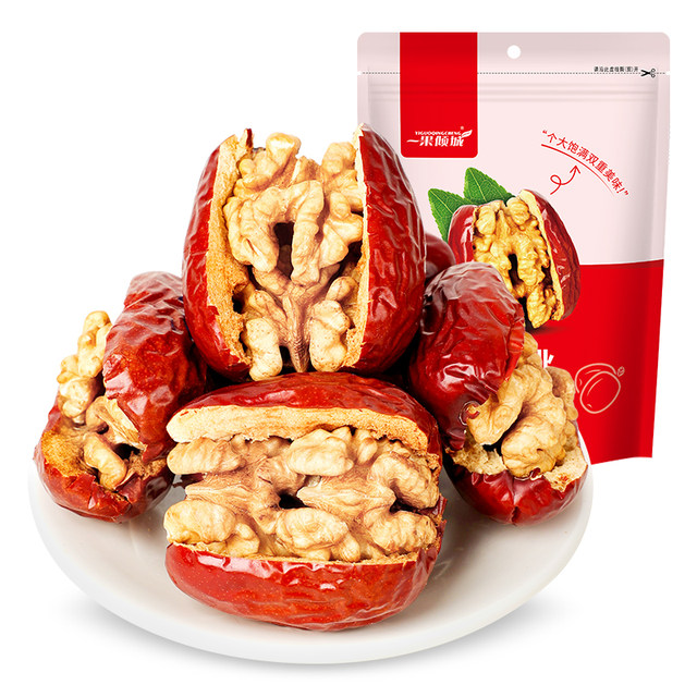 Red dates sandwiched with walnut kernels