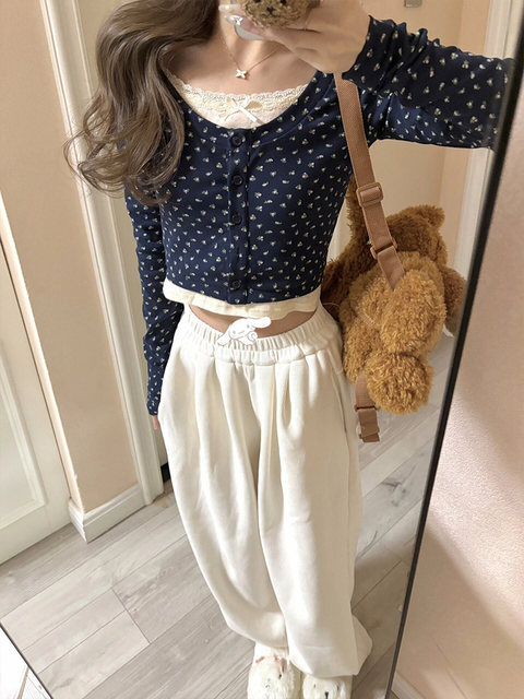 Floral lace inner wear fake two-piece long-sleeved T-shirt for women ...