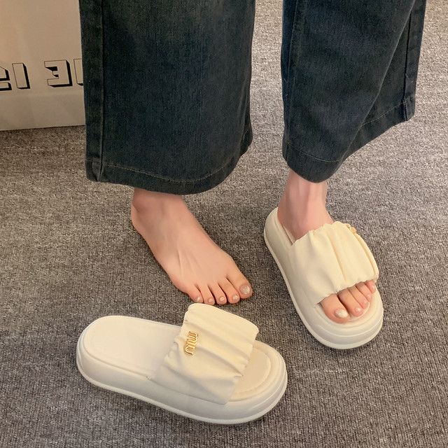 Sponge cake thick-soled slippers for women in summer 2025 new ...