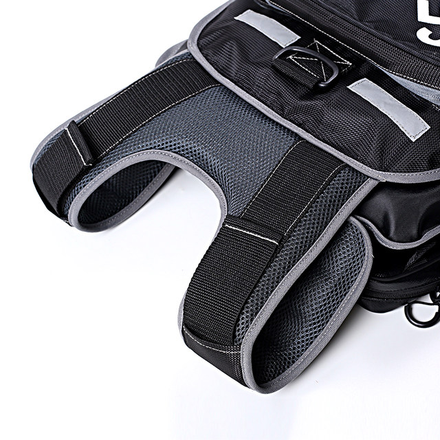 Luya's multifunctional buoyant fishing clothing vest is equipped with ...