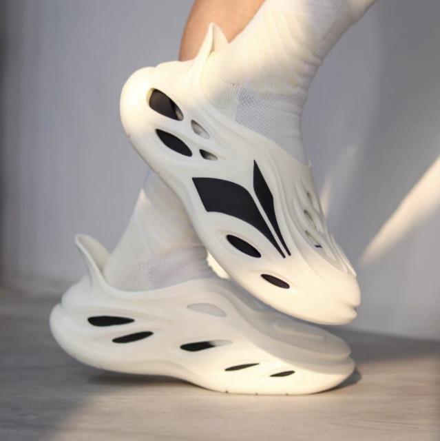 361 Degrees Whales Spring and Summer Versatile White Casual Sports ...