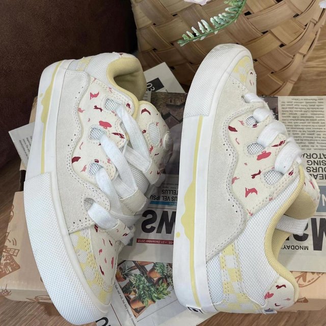 Original cranberry white clever retro bread shoes for women ins niche ...