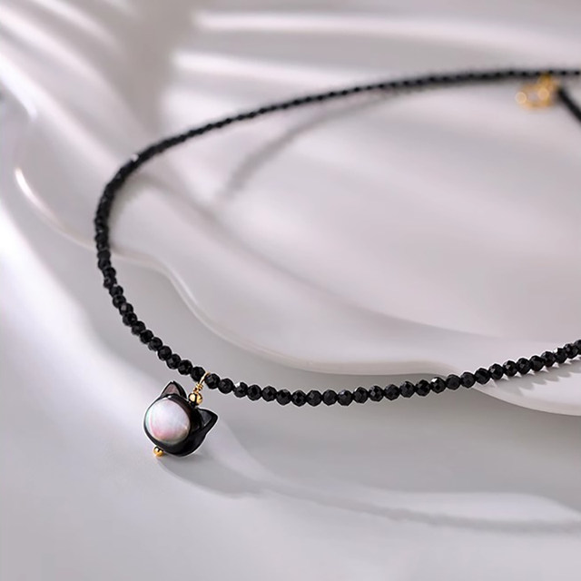 Black Crystal String Beads Necklace Female Cat Eye Stone Cat Pendant ...