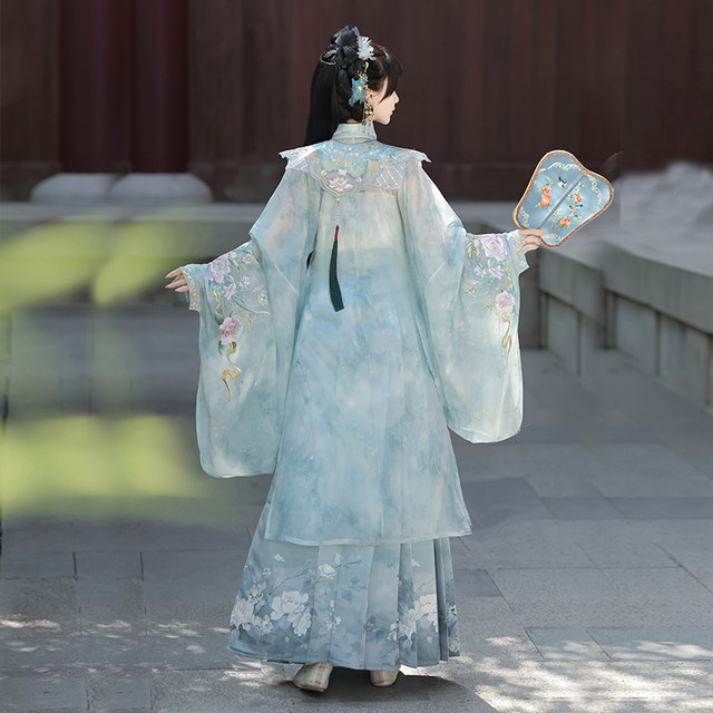 Jade finger twist_Jasmine language Original Ming long gown Hanfu women ...