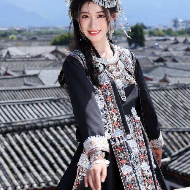 The new Miaojiang Girls' clothing Tujia Hani national style summer ...