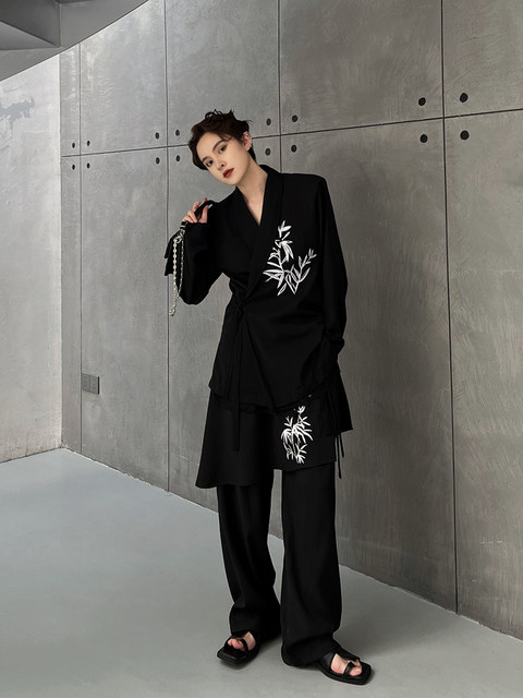 DANA dark new Chinese style V-neck strap suit drape embroidered ...