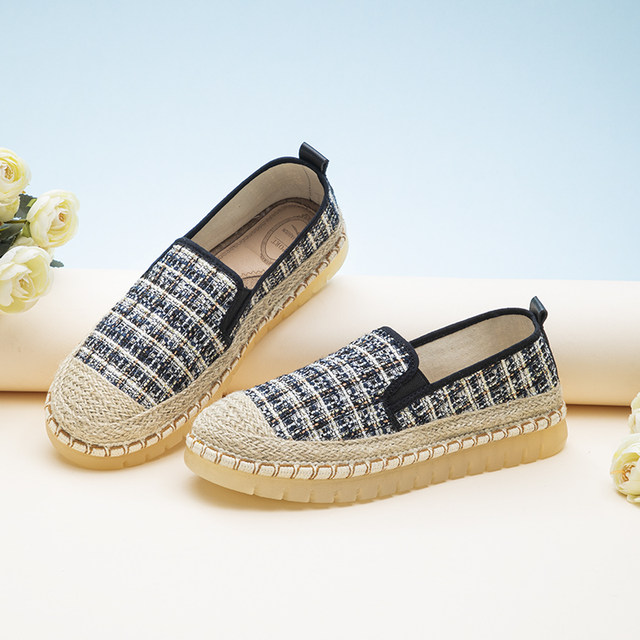 Old Beijing cloth shoes for women in spring and autumn new fashionable ...