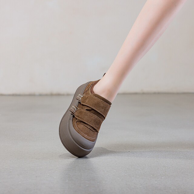 Velcro genuine leather large-toe bread shoes for women 2024 autumn and ...