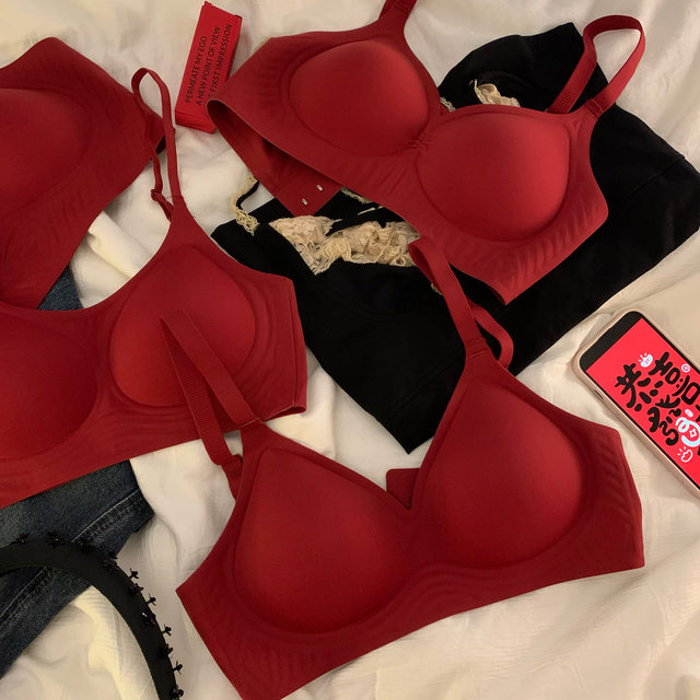 Red seamless bra for women with small breasts, push-up, thin rim-less ...