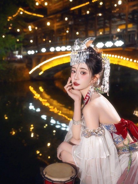 Miaojiang girl red Miao Tujia summer ethnic minority style travel photo ...
