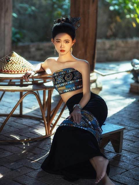 Dai clothing female Xishuang Na Miaojiang girl Miao Tu family improved ...