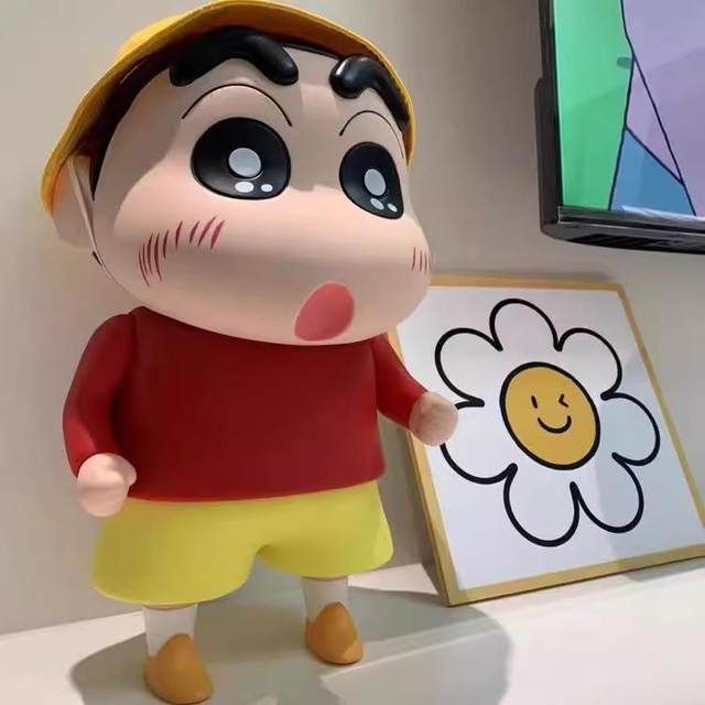 Crayon Shin-shit ornaments Large piggy bank Living room entrance ...