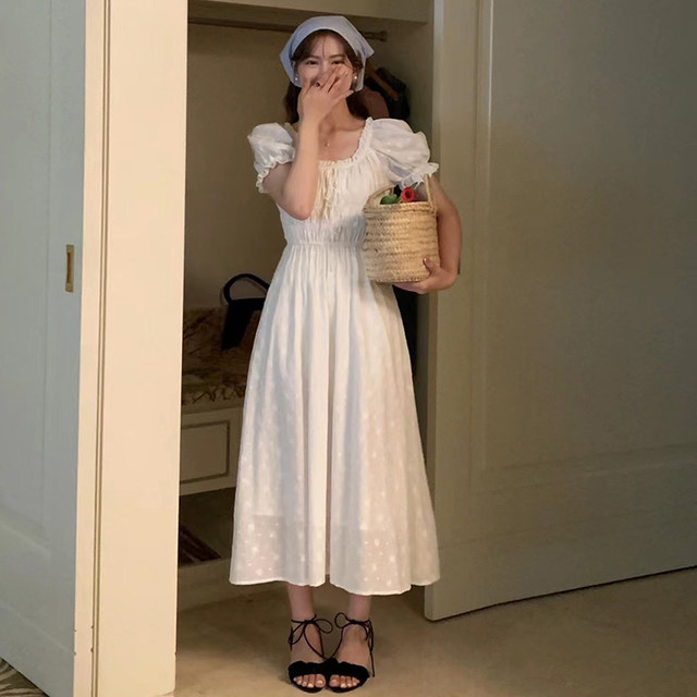 Korean chic summer new French gentle square collar exposing collarbone ...