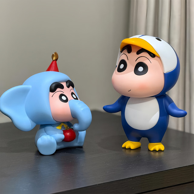 Crayon Shin-chan series figures, Penguin Shin-chan dolls, girly heart ...