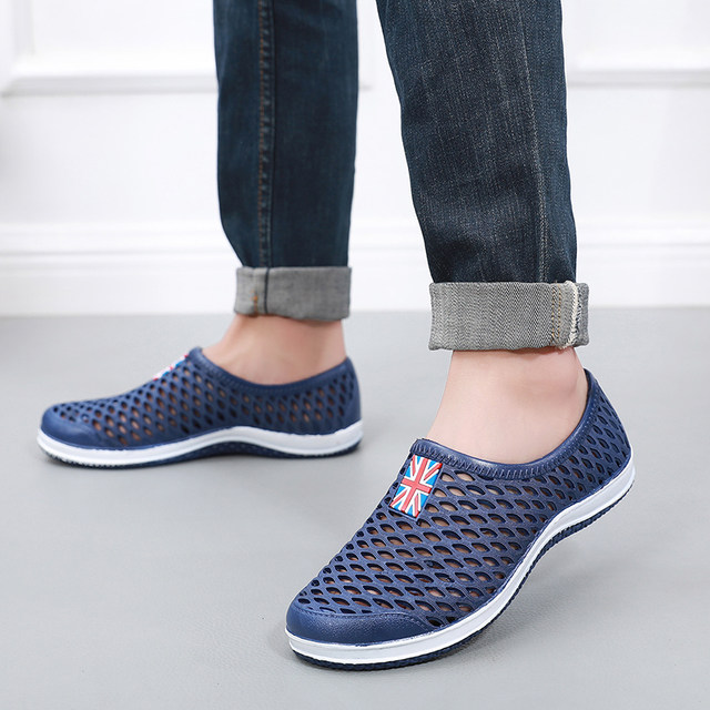 Hole shoes for men summer student beach shoes breathable toe sandals ...