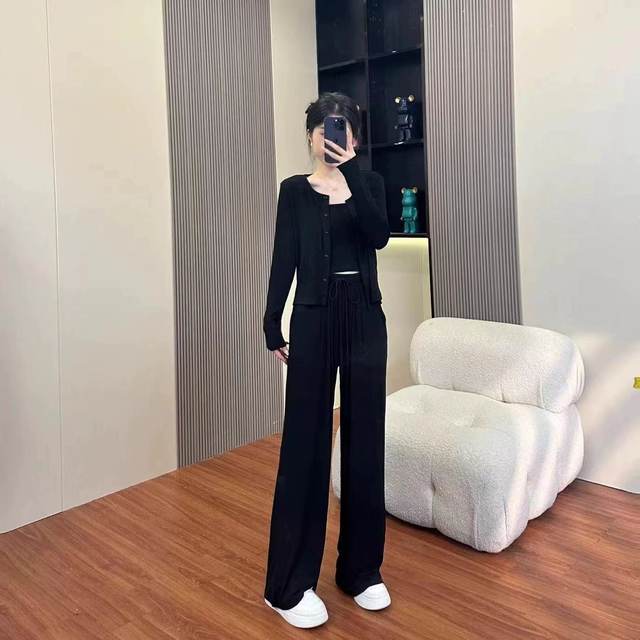 24 New Loose Lazy Lazy Wind and Steading Sports Casual Set