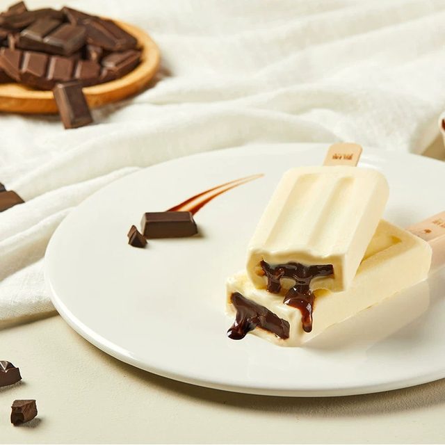 Yili Zhenxi Ice Cream Series Jasmine Lychee Fresh Milk Dark Chocolate ...