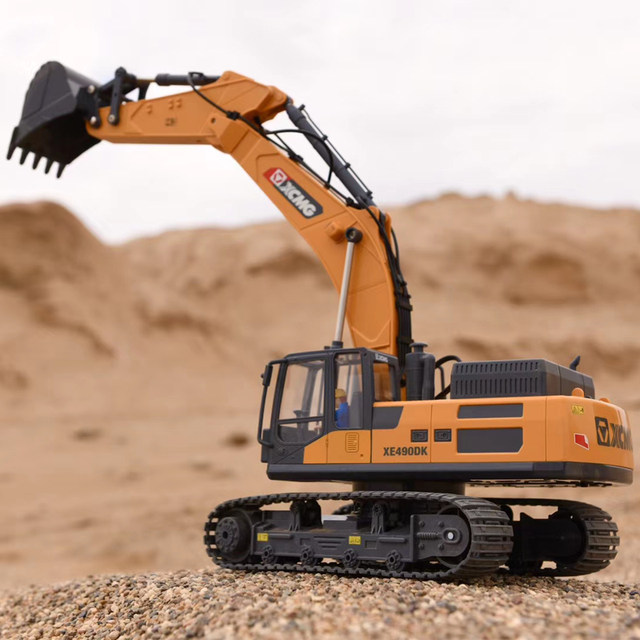 XCMG large alloy remote control excavator simulation model baby ...
