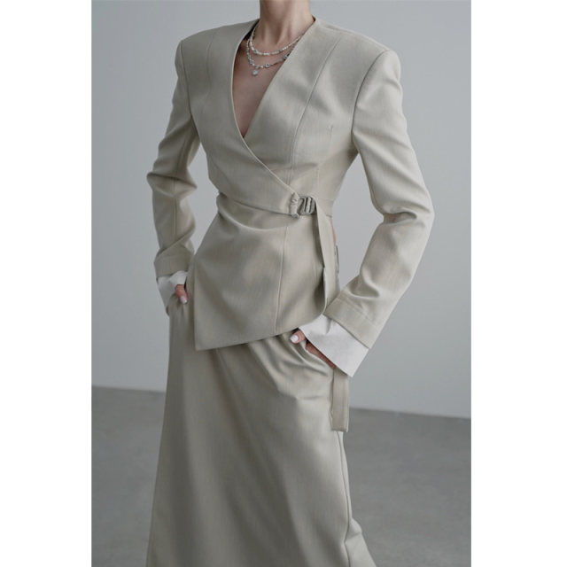 Unable to imagine x Mrs. Chen CHENTAITAI Asymmetrical long-sleeved ...