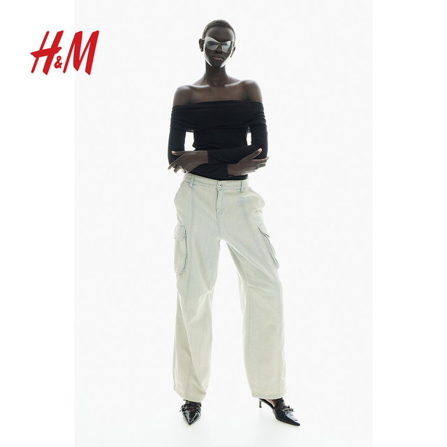 HM Women's Fall Perspective Off-Shoulder Top 1240081