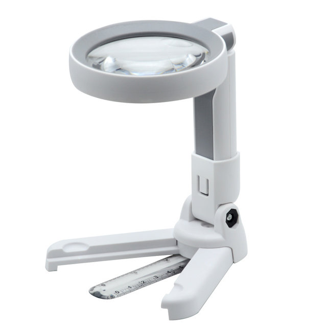 Charging HD 60 times hand holding a desktop amplifying mirror with ...