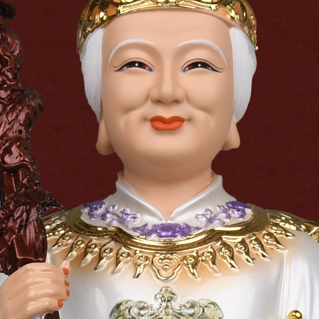 The resin statue of the Taipa of the Bai family is dedicated to the ...