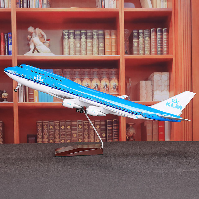 1:150 KLM Boeing 747 civil aviation aircraft model with wheels and ...