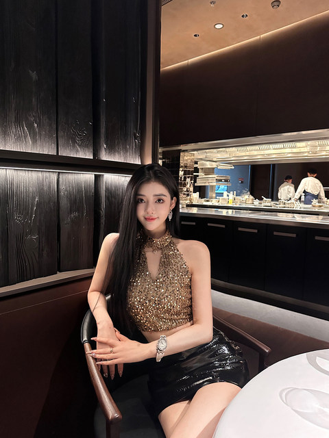 LOCK KK Old Money Wind Sequenant Golden Cable Vedic Sleeve Sleeve ...