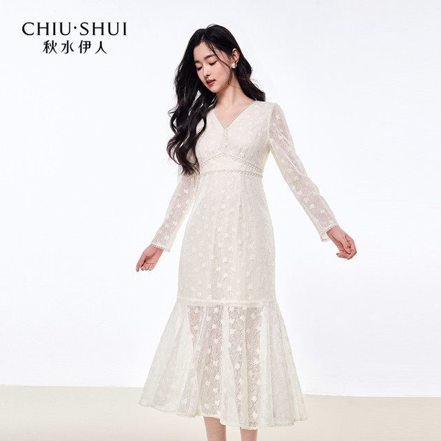Qiushui Yiren's elegant lace romantic dress 2025 autumn clothing new V ...