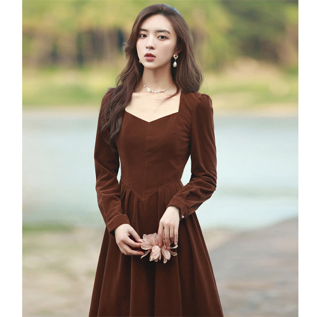 Autumn and winter inner skirt French retro temperament high-end red ...