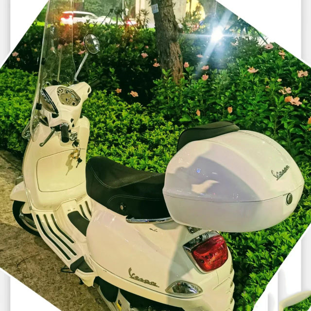 vespa spring sprint 150 original trunk Piaggio GTS GTV 300 brand new ...