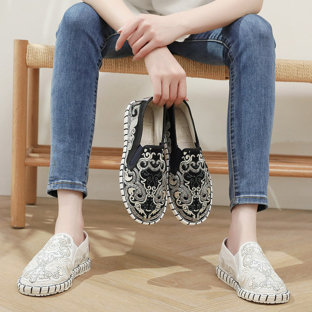 Old Beijing new style thousand-layer sole cloth servant craftsmanship ...
