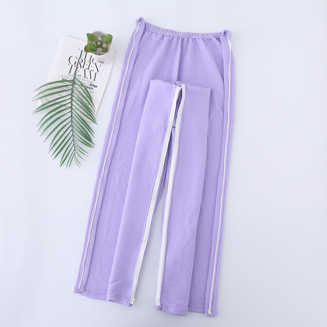 Spring and autumn sports trousers, fully zippered and easy to take off ...