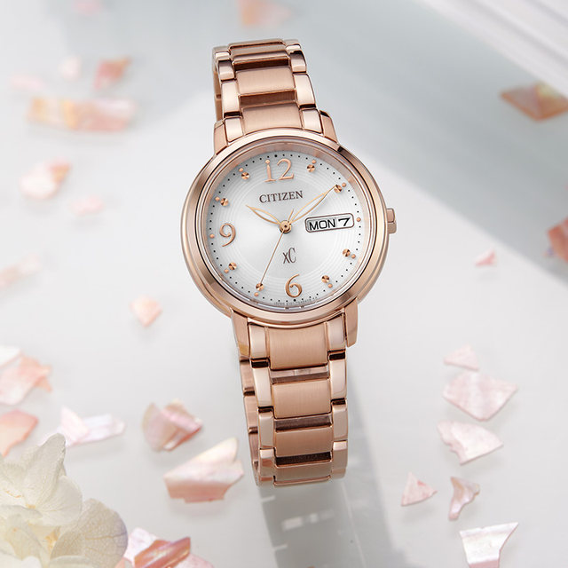 The new XC series of exquisite light luxury calf leather power watch ...