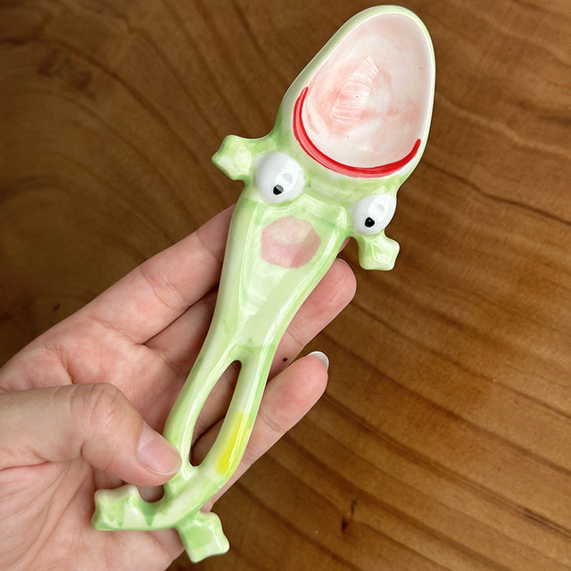 Ugly spoon frog spoon creative sand sculpture funny gift ceramic hand ...