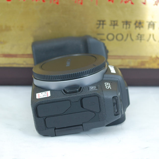 98 new Canon EOS RP full-frame mirrorless camera rotating screen 4K ...