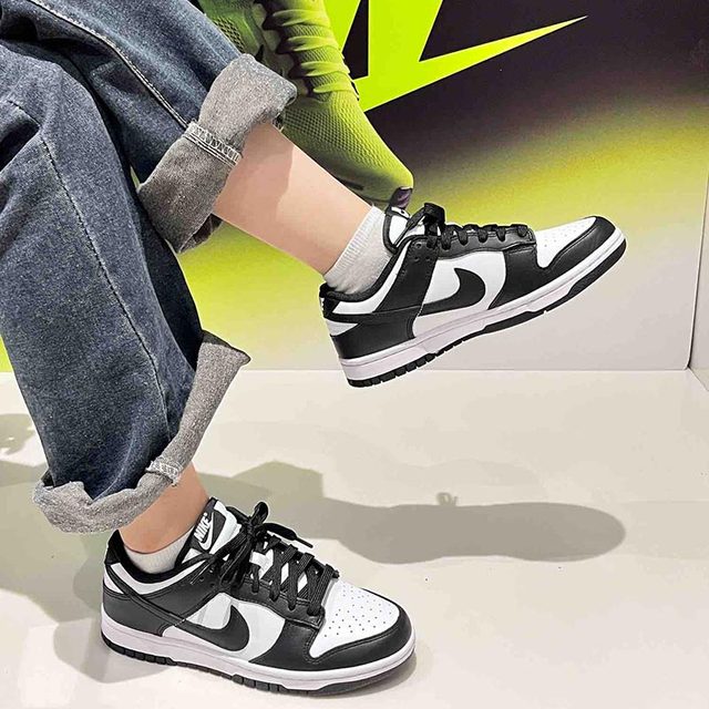Nike/Nike official genuine Dunk Low Black and White Panda Women's ...