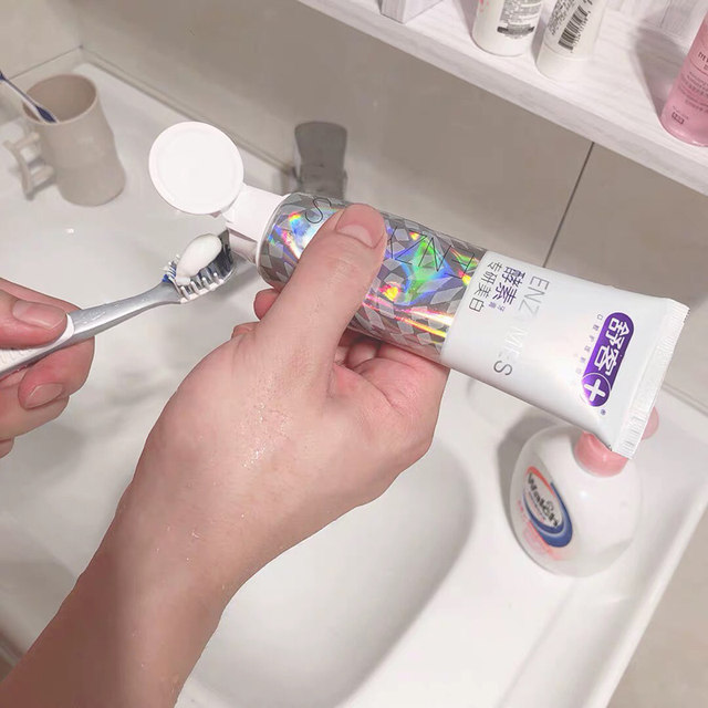 Shuke Shuke enzyme whitening toothpaste brightens teeth, removes bad ...