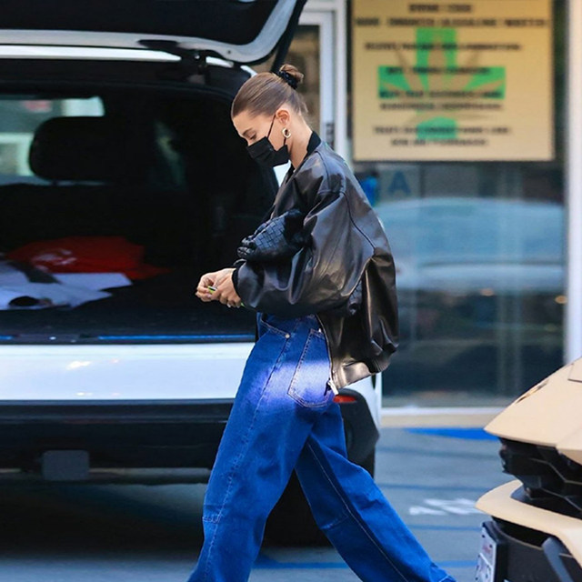Hailey bieber, beaver European and American retro locomotive PU protein ...