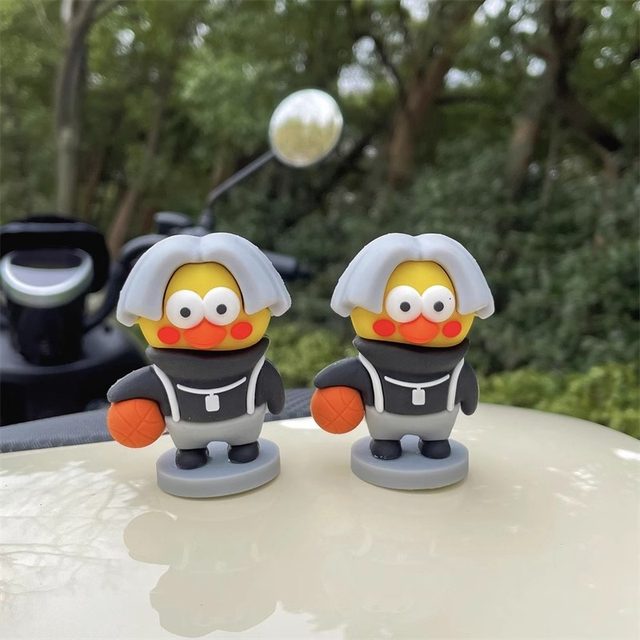 Electric motorcycle decoration chicken, you are too beautiful, the ...