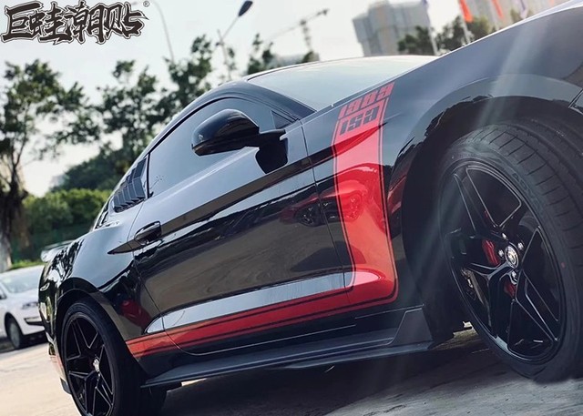 Suitable for Ford Mustang Mustang car sticker pull flower GT500 body ...