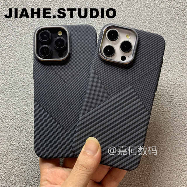 Geometric graphics carbon fiber pattern is suitable for iPhone15promax ...