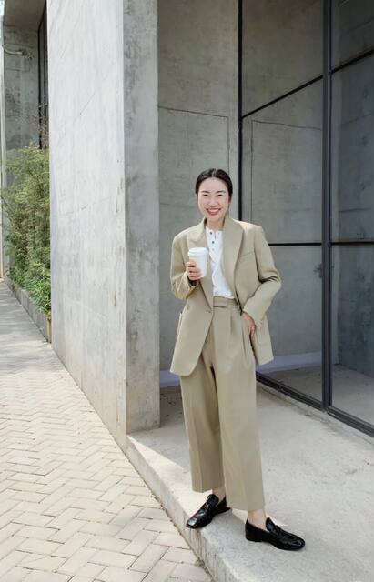 MRS Studios Classic Fashionable Refutation Three -dimensional Top Slim ...