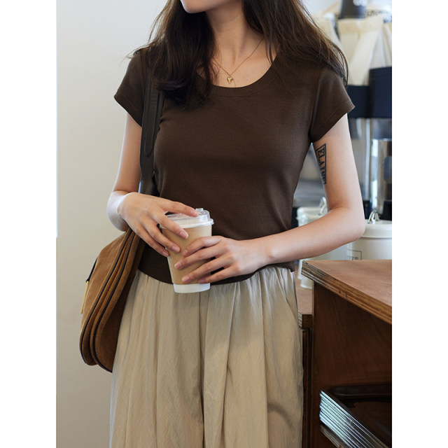 Misaz opening in summer! Cooling U -collar T -shirt elastic fabric ...